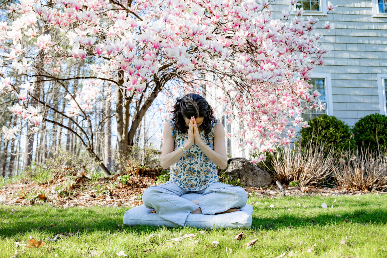 The 4 Seated Meditation Positions – DharmaCrafts